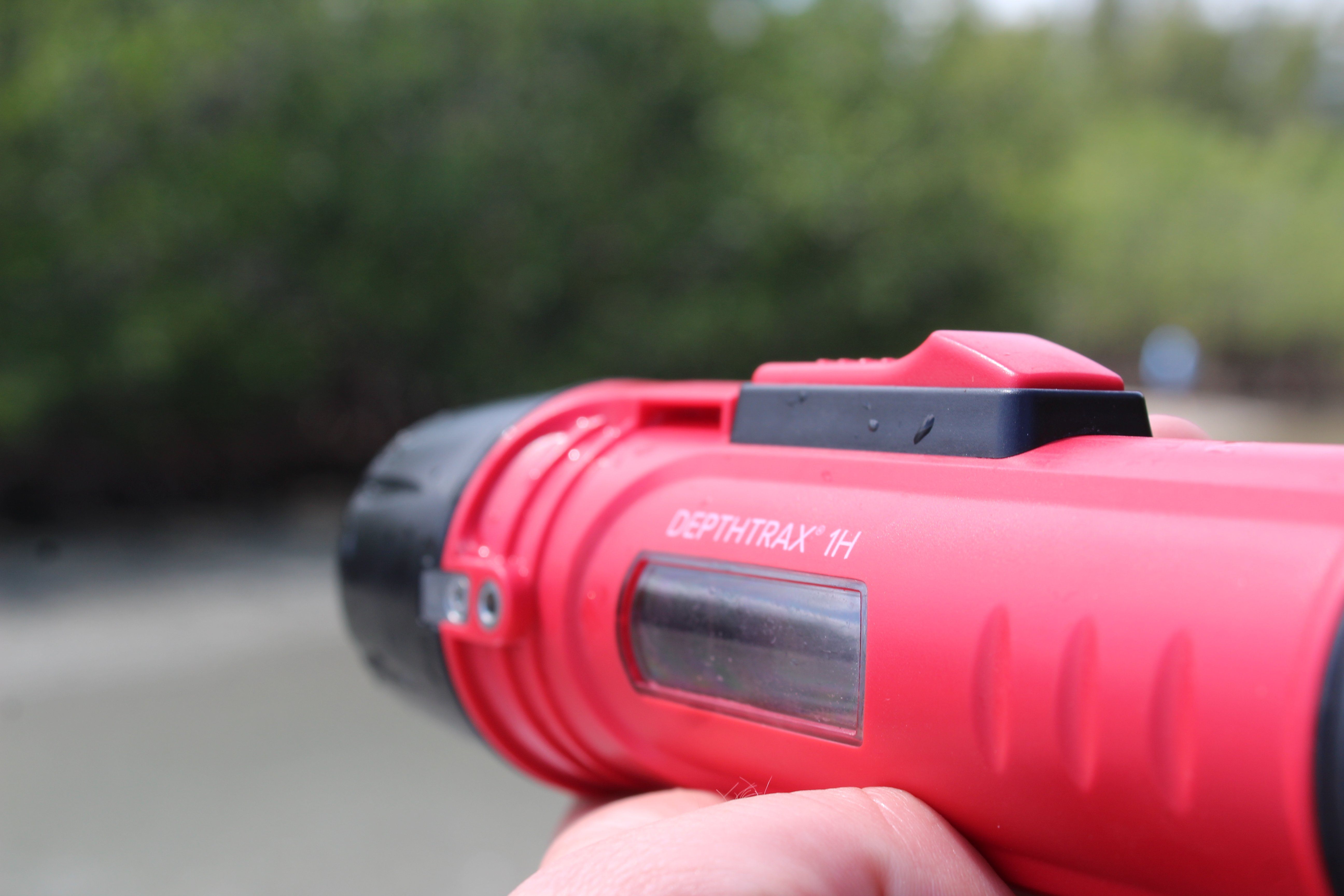 DepthTrax 1H | Best Handheld Depth Finder – HawkEye® Electronics